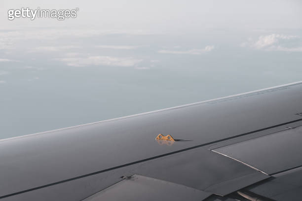 Wing of an Airbus A320 in flight 이미지 (1172011071) - 게티이미지뱅크