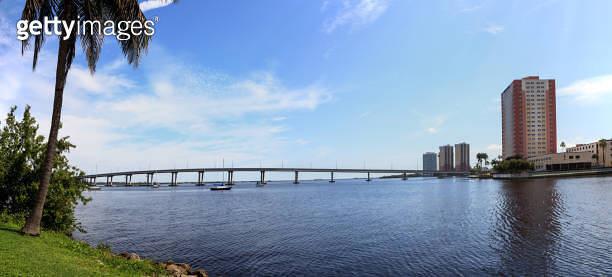 Edison Bridge over the Caloosahatchee River in Fort Myers (1168778970 ...
