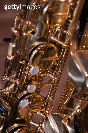 Closeup on Tenor Saxophone Keys 이미지 (1127454205) - 게티이미지뱅크