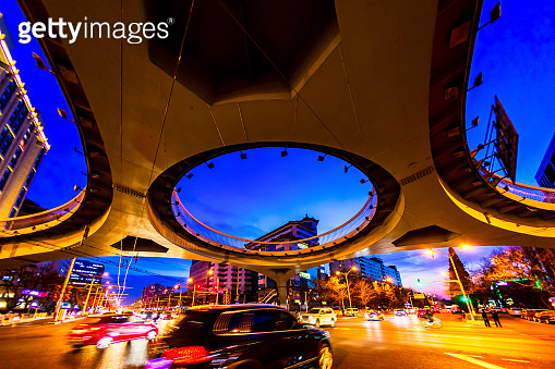 Urban traffic, above the overpass, and under the bridge 이미지 (1126627286 ...