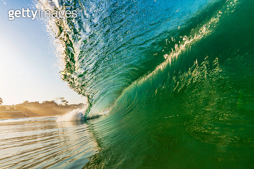 Barrel Wave Breaking Overhead at Laguna Beach, CA 이미지 (1157698565) - 게티 ...