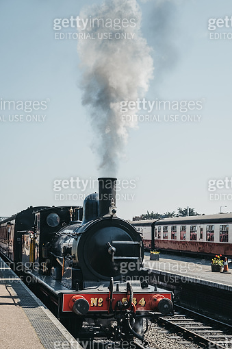Steam trains departs Sheringham station, Nortfolk, UK. 이미지 (1145712182 ...