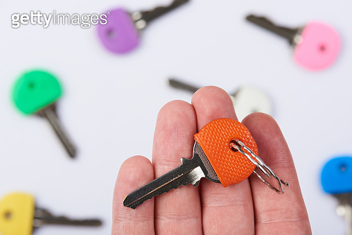 Orange lock key 이미지 (1157629077) - 게티이미지뱅크