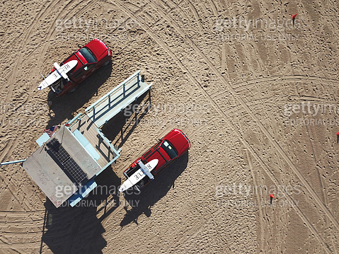 Aerial view of Lifeguard tower on the beach 이미지 (1139199599) - 게티이미지뱅크