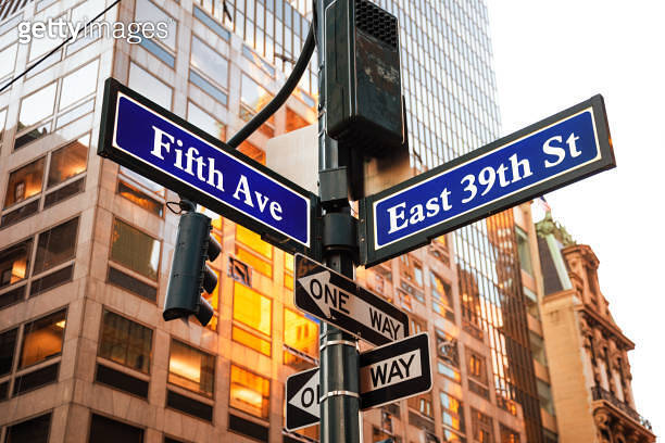 Fifth Ave Sign, NYC 이미지 (1142389438) - 게티이미지뱅크