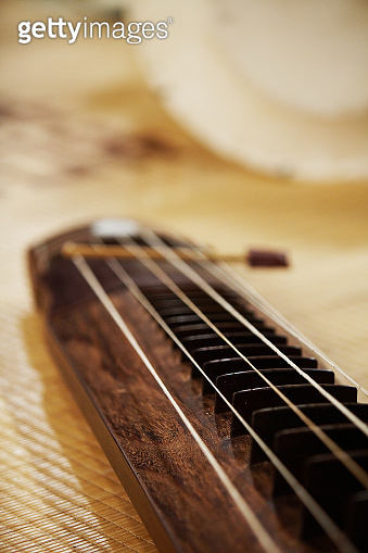 Geomungo is Korean traditional instrument. (1168539225) - 게티이미지뱅크