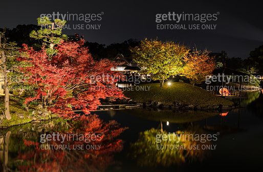 Night scenery of Korakuen garden in Okayama, Japan 이미지 (1168323269 ...