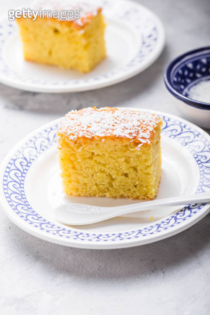 Revani. sweet semolina pastry, traditional turkish dessert 이미지 ...