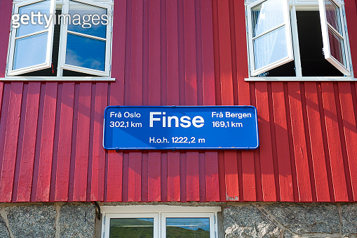 Finnish sign at the railway station in Finse, Norway 이미지 (1166826840 ...