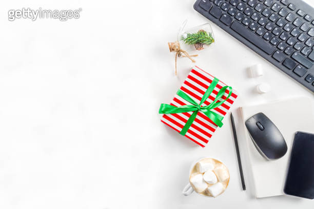 Office secret santa concept 이미지 (1185425611) - 게티이미지뱅크