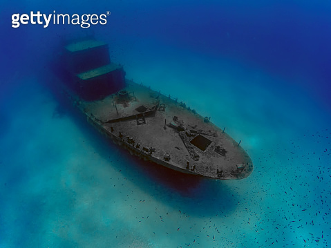 The wreck of the P31 Patrol Boat in Gozo, Malta 이미지 (1173408475) - 게티이미지뱅크