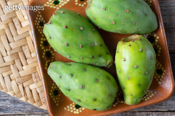 Mexican prickly pear fruit also called "tuna" 이미지 (1169081108) - 게티이미지뱅크
