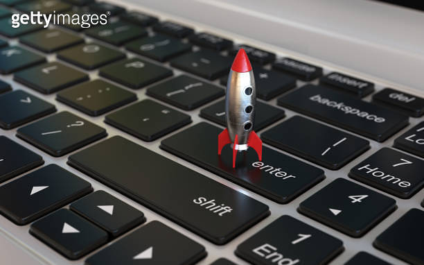 Start up 3d concept, space ship rocket on the laptop keyboard 이미지 ...