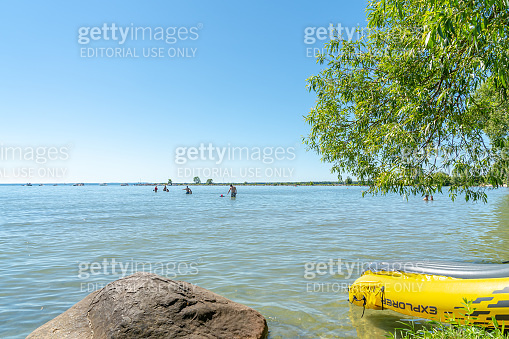 The view of Lagoon City at Lake Simcoe in Ontario, Canada 이미지 ...