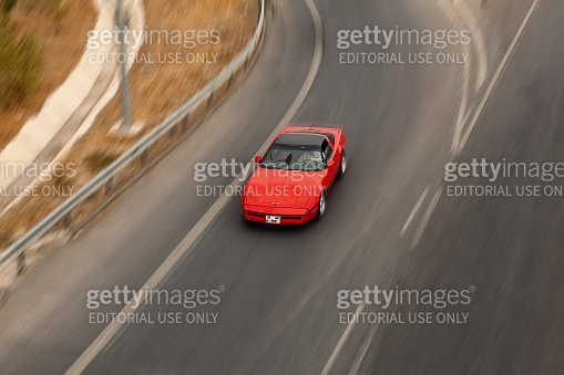 Vintage red corvette from top view. (1097864402) - 게티이미지뱅크