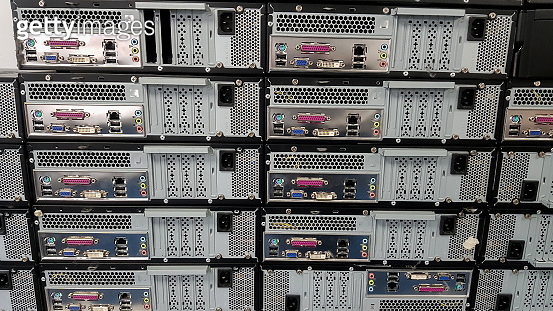 Stack of computers with connections showing 이미지 (1164979437) - 게티이미지뱅크