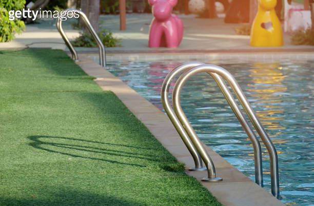 Stairway to the pool 이미지 (1179280139) - 게티이미지뱅크