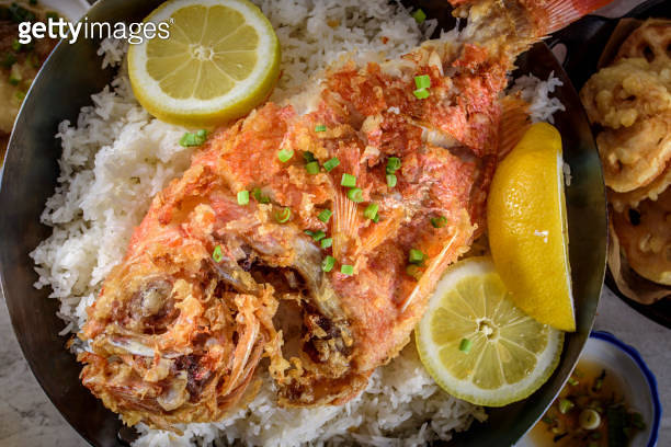 Deep Fried Fish, Red Snapper, over Rice (1179827880) - 게티이미지뱅크