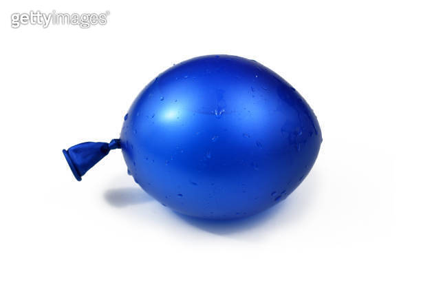 Small blue water bomb, balloon filled with water, isolated on white 이미지 ...