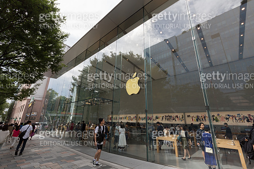 Apple Store Omotesando in Tokyo, Japan 이미지 (1162717864) - 게티이미지뱅크