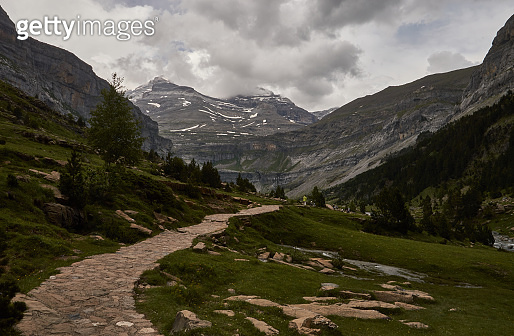 The route that leads to the top of Mount Perdido in the Ordesa and ...