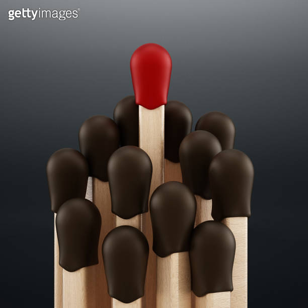 Red matchstick standing out among regular sticks (1128845881) - 게티이미지뱅크