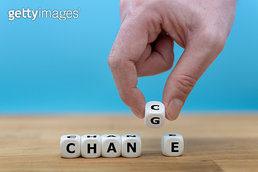 Hand turns a dice and changes the word 'CHANGE' to 'CHANCE' 이미지 ...