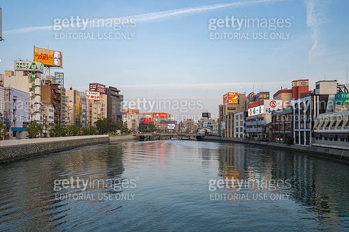 Naka river with sunset view in Hakata, Fukuoka, Japan (1156645539) - 게티 ...