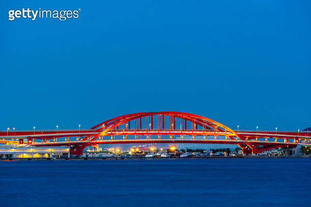 Red Bridge monorail Kobe (1168771849) - 게티이미지뱅크