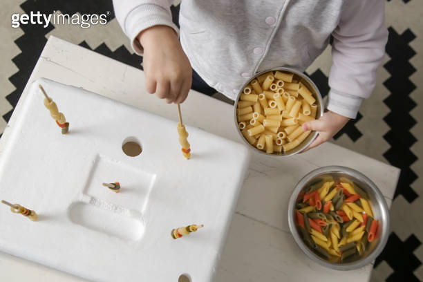 Fine motor pasta threading activity for kids. An easy and fun tower ...