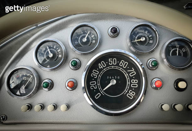 Detail of old bus dashboard 이미지 (1177722362) - 게티이미지뱅크