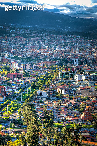 View of Cuenca, Ecuador, close to sunset. (1223833561) - 게티이미지뱅크