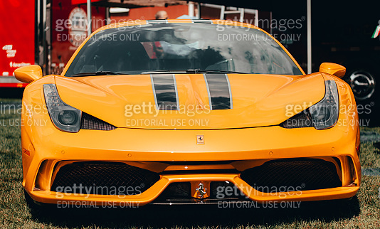 Ferrari Yellow Race Car front view 이미지 (1268144294) - 게티이미지뱅크