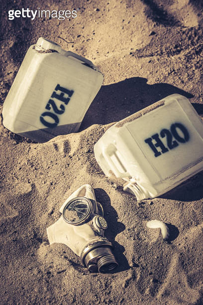 Unclean water cans as a industry pollution symbol 이미지 (1214220801) - 게티 ...