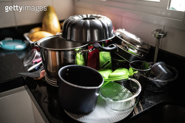 Messy kitchen counter full of utensils 이미지 (1275866343) - 게티이미지뱅크