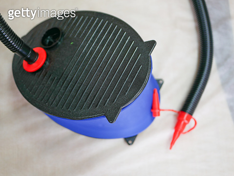 medical breathing hand pump. For greater air pressure in the lungs 이미지 ...