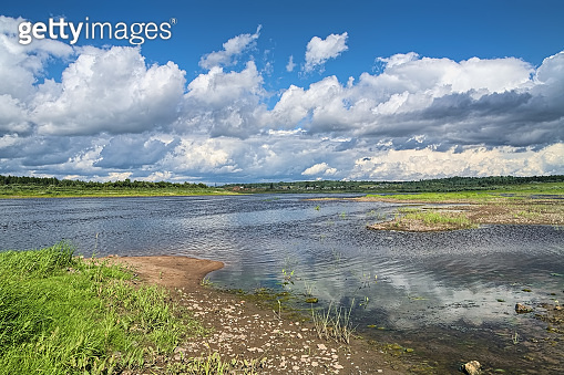 Onega river in summer, Russia 이미지 (1291426076) - 게티이미지뱅크
