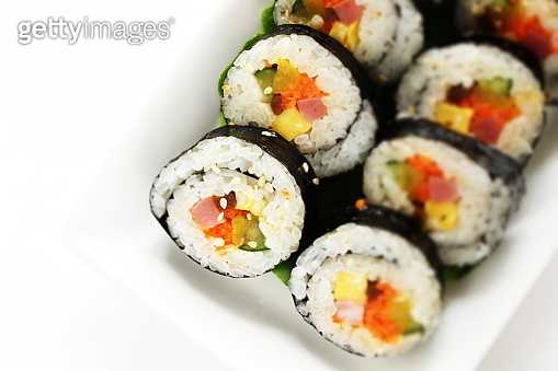 Korean food, ham and vegetable rice roll 이미지 (1222311842) - 게티이미지뱅크