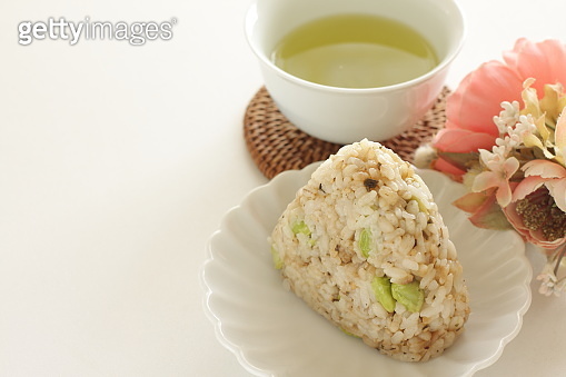 Japanese food, homemade edamame soy pea rice ball (1263575827) - 게티이미지뱅크