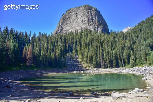 Mirror Lake in Banff National park Alberta Canada 이미지 (1279689190) - 게티 ...