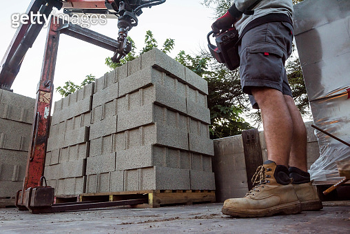 delivery of concrete blocks to a construction site 이미지 (1278409121 ...