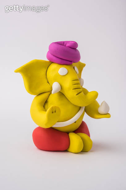 Home made Lord Ganesha Idol using Play dough (1267370421) - 게티이미지뱅크