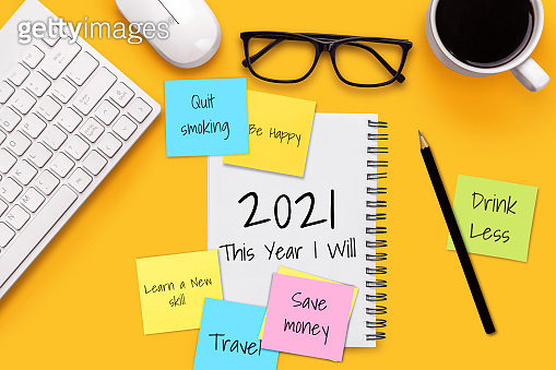 2021 Happy New Year Resolution Goal List 이미지 (1281956760) - 게티이미지뱅크