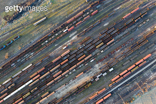 Industrial conceptual scene with trains. Top view. 이미지 (1221324904 ...