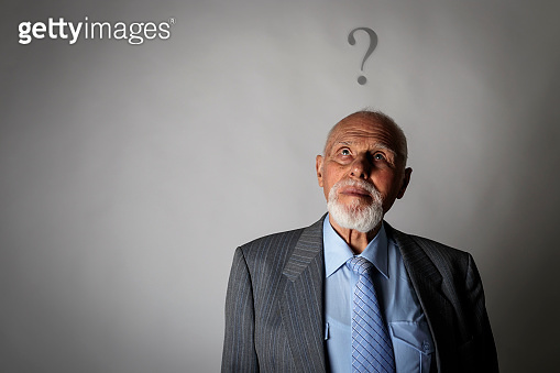 Old man and question mark. 이미지 (1199928399) - 게티이미지뱅크