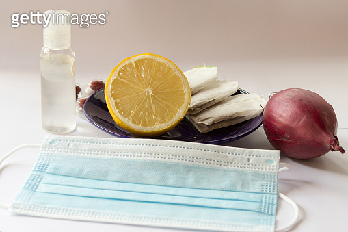 Mask lemon onion tea disinfectant - stop viruses 이미지 (1247670659) - 게티이미지뱅크