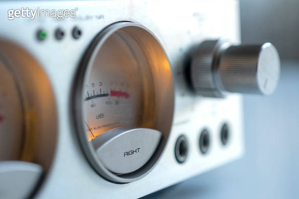 Close-up Shot of An Old Amplifier Button 이미지 (1254098196) - 게티이미지뱅크