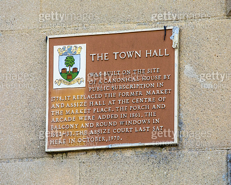 Town Hall Plaque in Wells, Somerset, UK 이미지 (1279714532) - 게티이미지뱅크
