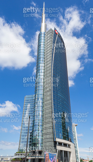 Milano, Italy. The iconic Unicredit tower at Gae Aulenti square ...
