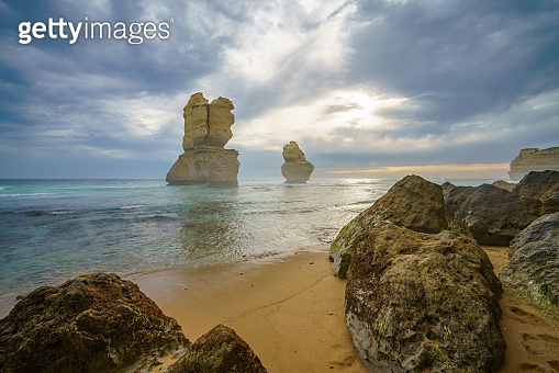 gibson steps at sunset, twelve apostles, great ocean road in victoria ...